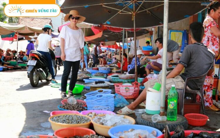 Review chợ làng chài Vũng Tàu với hải sản tươi sống mỗi ngày - Ghiền ...